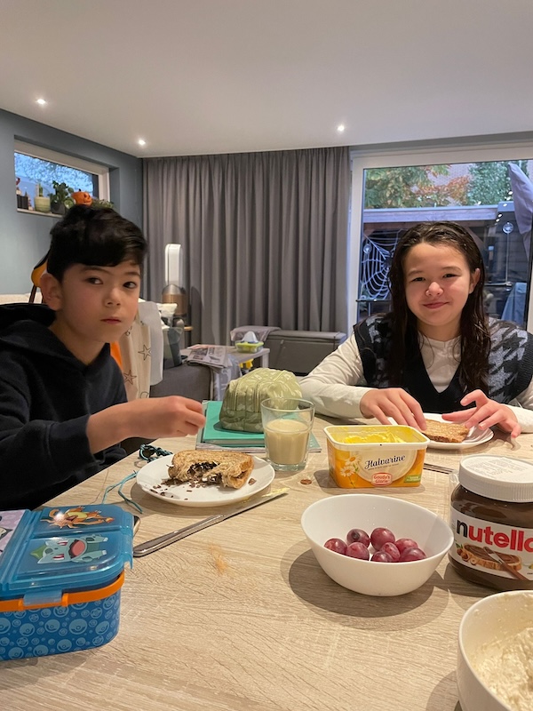 delcour.nl - Met oma naar Dutchtuber Job